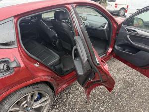Red BMW X4 2018 in Kaunas, with an engine capacity of 3.00 L and mileage of 114 thousand km for 26900 €, photo 12 on AUTOMOTO.COM.LV