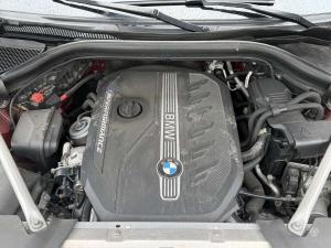 Red BMW X4 2018 in Kaunas, with an engine capacity of 3.00 L and mileage of 114 thousand km for 26900 €, photo 17 on AUTOMOTO.COM.LV