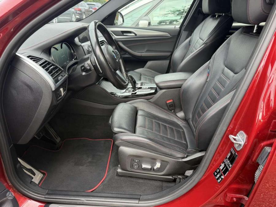 Red BMW X4 2018 in Kaunas, with an engine capacity of 3.00 L and mileage of 114 thousand km for 26900 €, photo 19 on AUTOMOTO.COM.LV