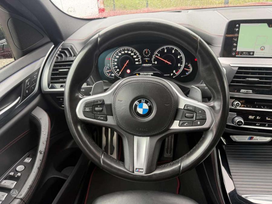 Red BMW X4 2018 in Kaunas, with an engine capacity of 3.00 L and mileage of 114 thousand km for 26900 €, photo 29 on AUTOMOTO.COM.LV