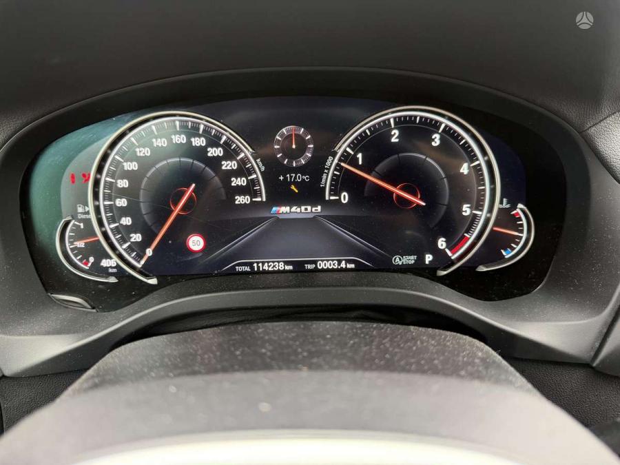 Red BMW X4 2018 in Kaunas, with an engine capacity of 3.00 L and mileage of 114 thousand km for 26900 €, photo 30 on AUTOMOTO.COM.LV