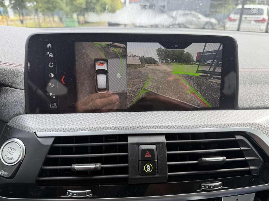 Red BMW X4 2018 in Kaunas, with an engine capacity of 3.00 L and mileage of 114 thousand km for 26900 €, photo 38 on AUTOMOTO.COM.LV