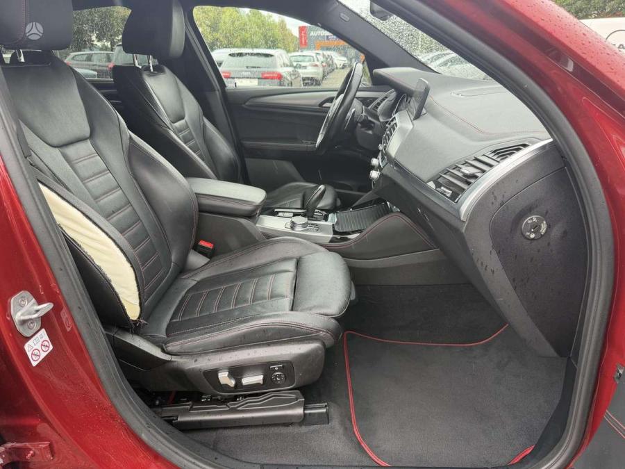 Red BMW X4 2018 in Kaunas, with an engine capacity of 3.00 L and mileage of 114 thousand km for 26900 €, photo 52 on AUTOMOTO.COM.LV