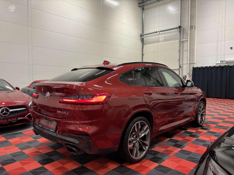 Red BMW X4 2020 in Vilnius, with an engine capacity of 2.99 L and mileage of 101 thousand km for 40000 €, photo 4 on AUTOMOTO.COM.LV