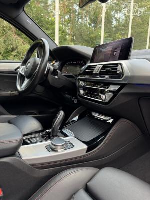 Red BMW X4 2020 in Vilnius, with an engine capacity of 3.00 L and mileage of 104 thousand km for 43000 €, photo 23 on AUTOMOTO.COM.LV