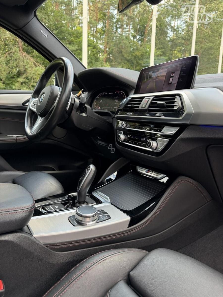 Red BMW X4 2020 in Vilnius, with an engine capacity of 3.00 L and mileage of 104 thousand km for 43000 €, photo 23 on AUTOMOTO.COM.LV