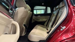 Sarkans BMW X4 2021 Rīga, ar dzinēja tilpumu 2.00 L un nobraukumu 98 tūkst. km par 34990 €, foto 22 vietnē AUTOMOTO.COM.LV