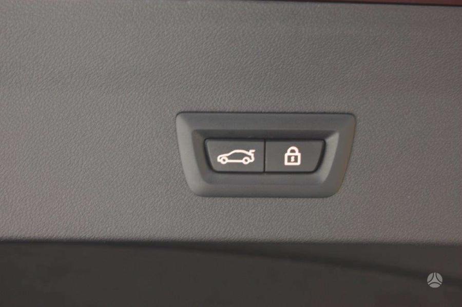 Red BMW X4 2022 in Vilnius, with an engine capacity of 2.00 L and mileage of 49 thousand km for 46000 €, photo 36 on AUTOMOTO.COM.LV