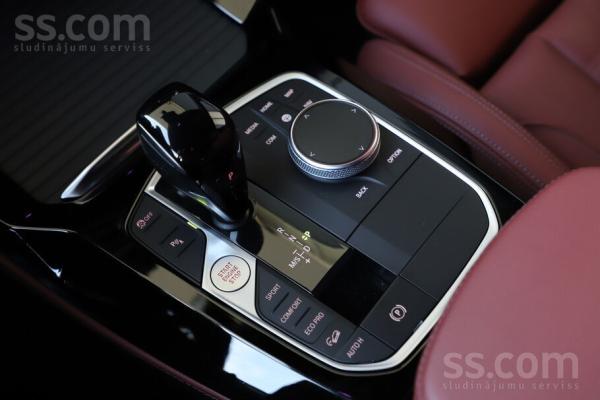 Red BMW X4 2022 in Talsi, with an engine capacity of 3.00 L and mileage of 112 thousand km for 41000 €, photo 3 on AUTOMOTO.COM.LV