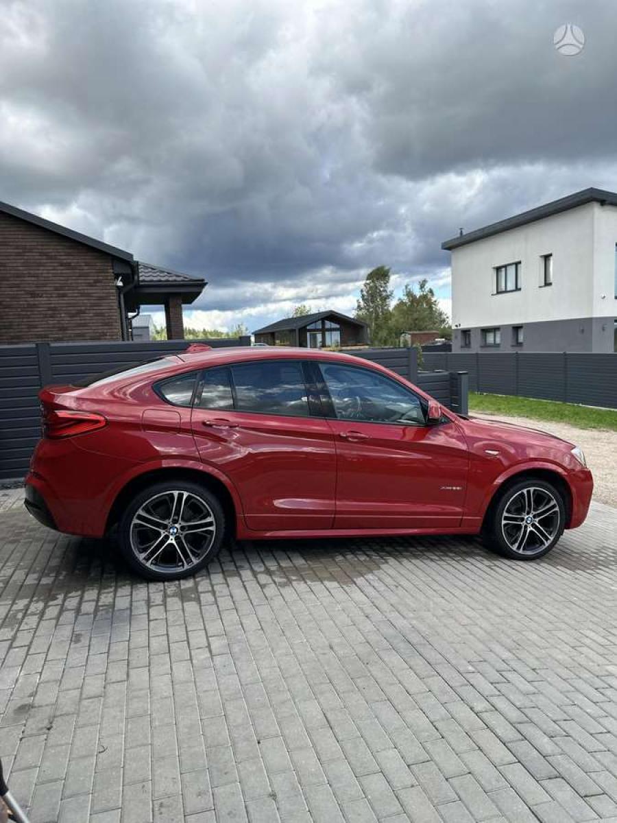 Red BMW X4 2017 in Vilnius, with an engine capacity of 2.00 L and mileage of 123 thousand km for 19300 €, photo 1 on AUTOMOTO.COM.LV