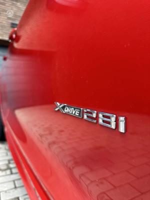 Red BMW X4 2017 in Vilnius, with an engine capacity of 2.00 L and mileage of 123 thousand km for 19300 €, photo 10 on AUTOMOTO.COM.LV