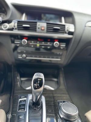 Red BMW X4 2017 in Vilnius, with an engine capacity of 2.00 L and mileage of 123 thousand km for 19300 €, photo 22 on AUTOMOTO.COM.LV
