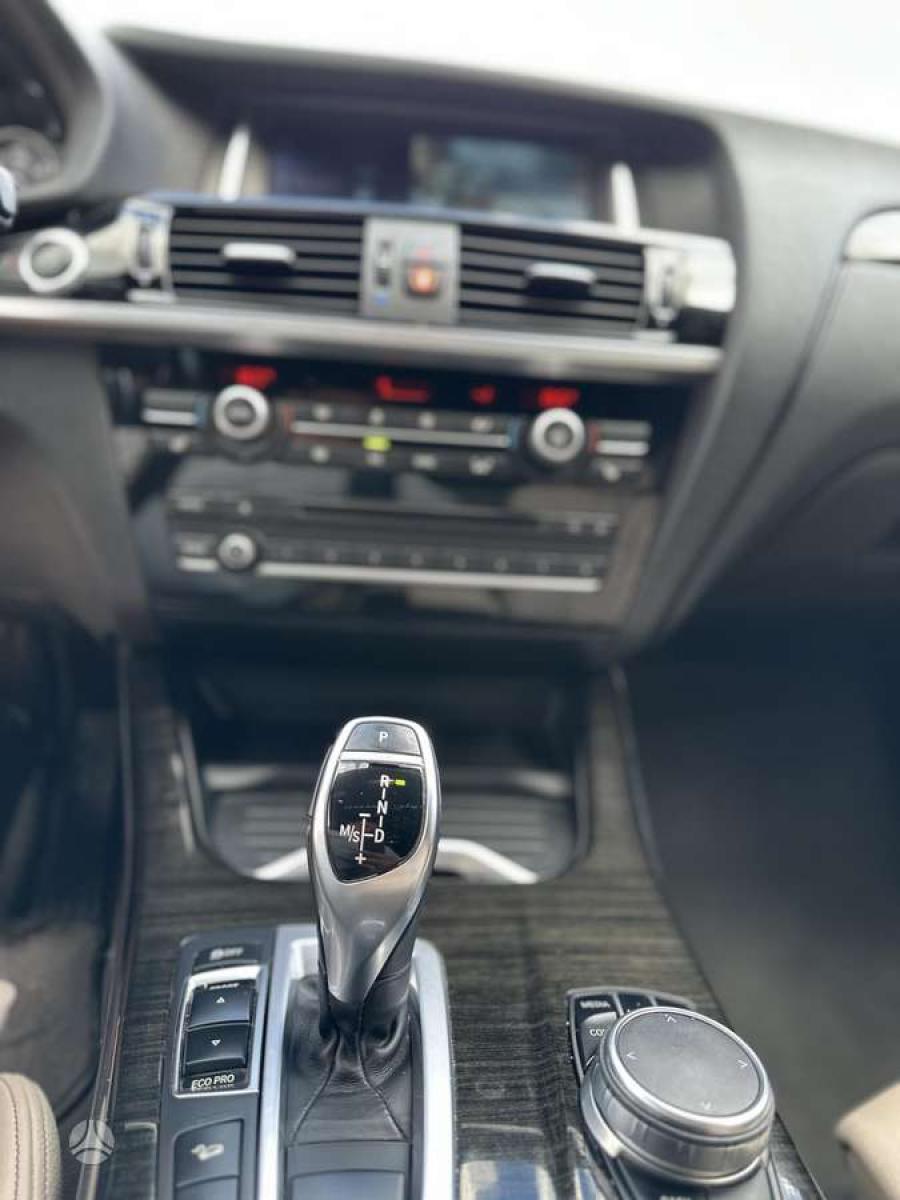 Red BMW X4 2017 in Vilnius, with an engine capacity of 2.00 L and mileage of 123 thousand km for 19300 €, photo 22 on AUTOMOTO.COM.LV