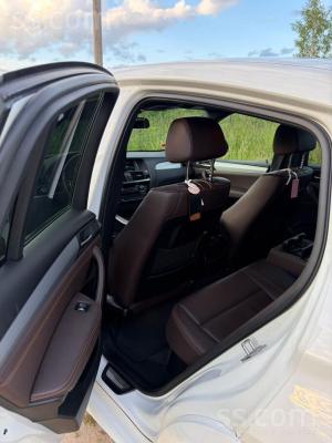 White BMW X4 2014 in Jelgava, with an engine capacity of 3.00 L and mileage of 269 thousand km for 16000 €, photo 6 on AUTOMOTO.COM.LV
