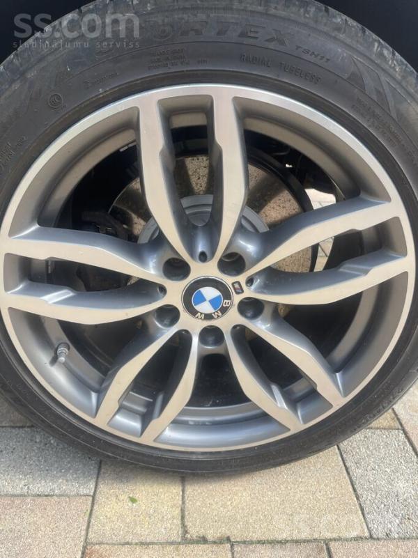 White BMW X4 2014 in Jelgava, with an engine capacity of 3.00 L and mileage of 269 thousand km for 16000 €, photo 6 on AUTOMOTO.COM.LV