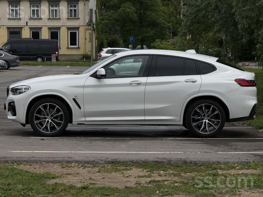 White BMW X4 2019 in Riga, with an engine capacity of 2.00 L and mileage of 158 thousand km for 36900 €, photo 7 on AUTOMOTO.COM.LV