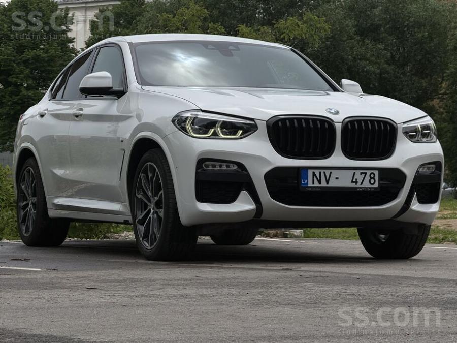 White BMW X4 2019 in Riga, with an engine capacity of 2.00 L and mileage of 158 thousand km for 36900 €, photo 12 on AUTOMOTO.COM.LV