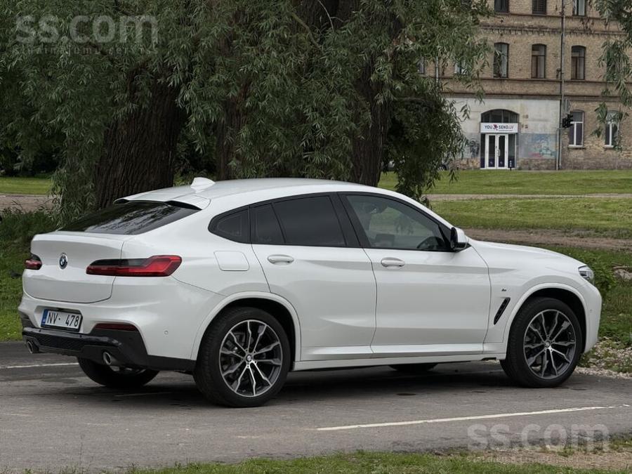 White BMW X4 2019 in Riga, with an engine capacity of 2.00 L and mileage of 158 thousand km for 33800 €, photo 5 on AUTOMOTO.COM.LV