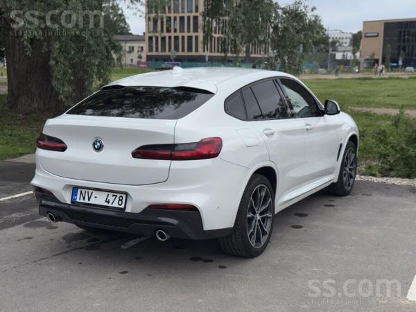 White BMW X4 2019 in Riga, with an engine capacity of 2.00 L and mileage of 158 thousand km for 33800 €, photo 5 on AUTOMOTO.COM.LV