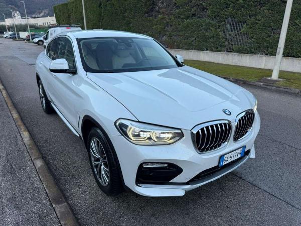 Balts BMW X4 2020 Kauņa, ar dzinēja tilpumu 2.00 L un nobraukumu 135 tūkst. km par 29950 €, foto 1 vietnē AUTOMOTO.COM.LV