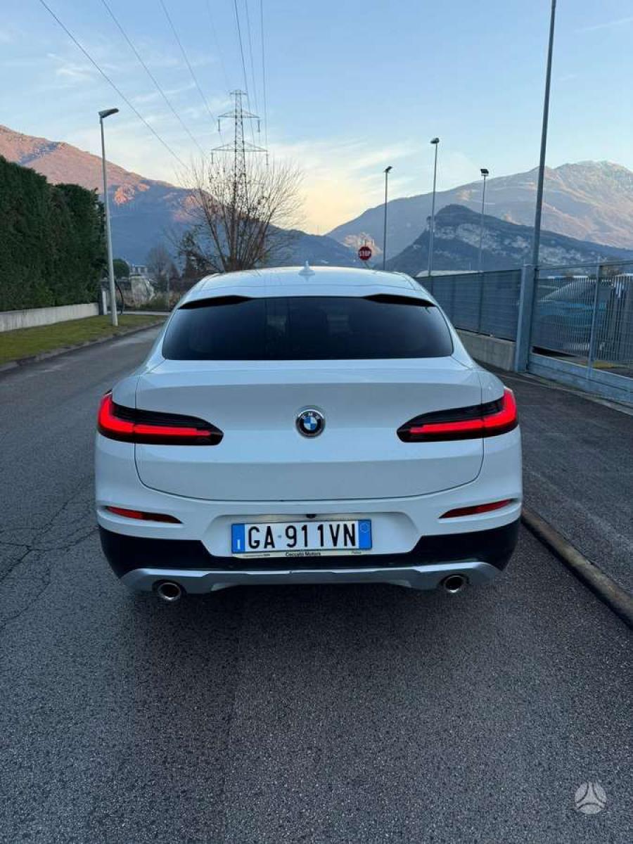 Balts BMW X4 2020 Kauņa, ar dzinēja tilpumu 2.00 L un nobraukumu 135 tūkst. km par 29950 €, foto 4 vietnē AUTOMOTO.COM.LV