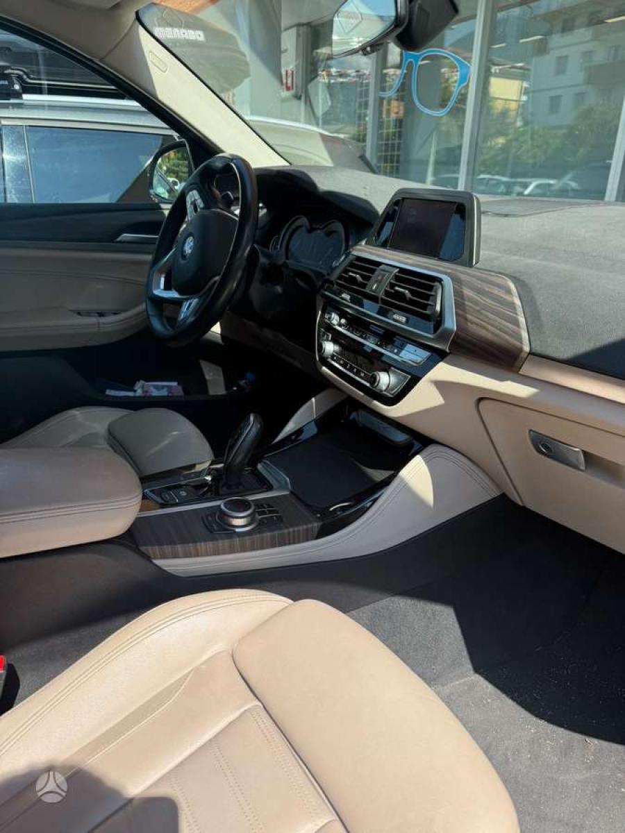 Balts BMW X4 2020 Kauņa, ar dzinēja tilpumu 2.00 L un nobraukumu 135 tūkst. km par 29950 €, foto 6 vietnē AUTOMOTO.COM.LV
