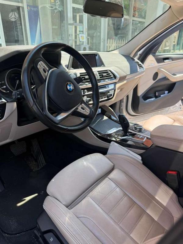 Balts BMW X4 2020 Kauņa, ar dzinēja tilpumu 2.00 L un nobraukumu 135 tūkst. km par 29950 €, foto 6 vietnē AUTOMOTO.COM.LV