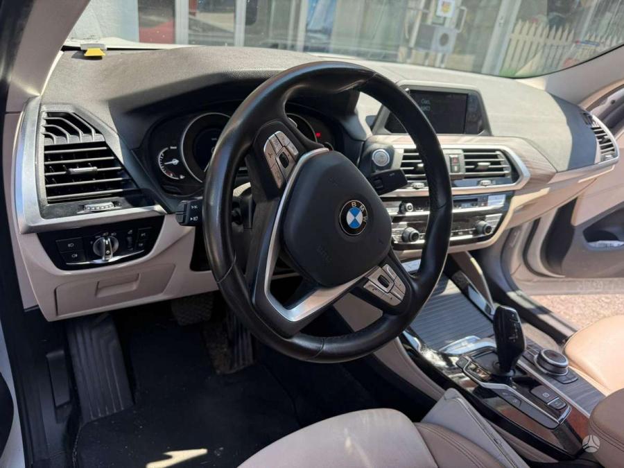 Balts BMW X4 2020 Kauņa, ar dzinēja tilpumu 2.00 L un nobraukumu 135 tūkst. km par 29950 €, foto 8 vietnē AUTOMOTO.COM.LV