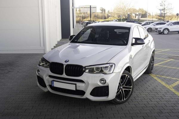 White BMW X4 2014 in Vilnius, with an engine capacity of 3.00 L and mileage of 241 thousand km for 18600 €, photo 1 on AUTOMOTO.COM.LV