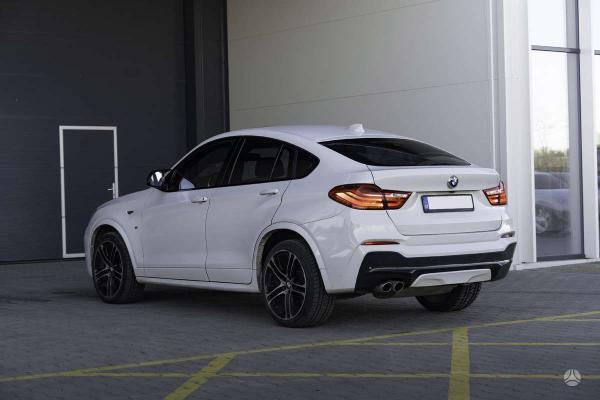 White BMW X4 2014 in Vilnius, with an engine capacity of 3.00 L and mileage of 241 thousand km for 18600 €, photo 5 on AUTOMOTO.COM.LV