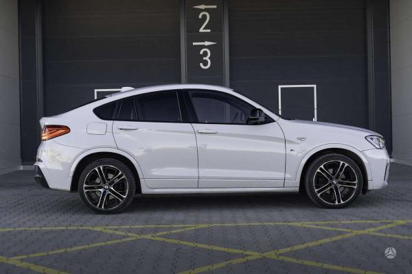 White BMW X4 2014 in Vilnius, with an engine capacity of 3.00 L and mileage of 241 thousand km for 18600 €, photo 8 on AUTOMOTO.COM.LV