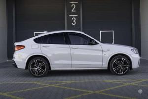 White BMW X4 2014 in Vilnius, with an engine capacity of 3.00 L and mileage of 241 thousand km for 18600 €, photo 8 on AUTOMOTO.COM.LV