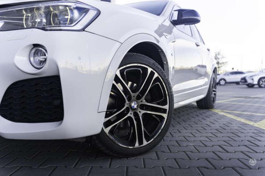 White BMW X4 2014 in Vilnius, with an engine capacity of 3.00 L and mileage of 241 thousand km for 18600 €, photo 10 on AUTOMOTO.COM.LV