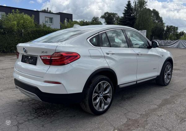 White BMW X4 2014 in Panevezys, with an engine capacity of 2.00 L and mileage of 232 thousand km for 14500 €, photo 4 on AUTOMOTO.COM.LV