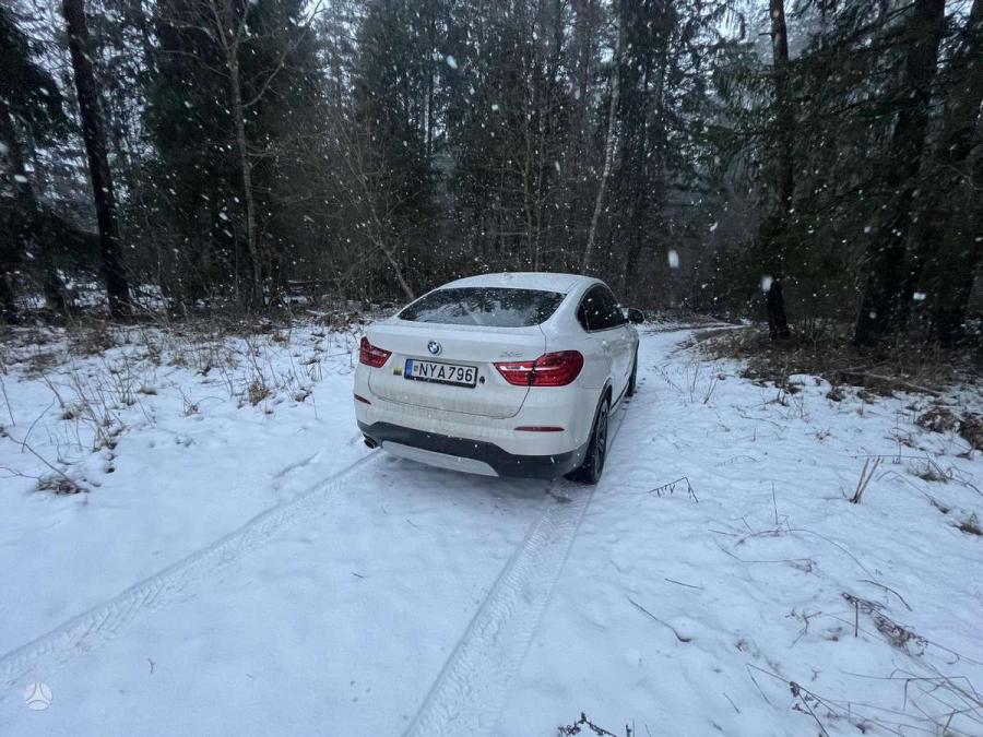 Balts BMW X4 2015 Kauņa, ar dzinēja tilpumu 2.00 L un nobraukumu 266 tūkst. km par 15500 €, foto 19 vietnē AUTOMOTO.COM.LV