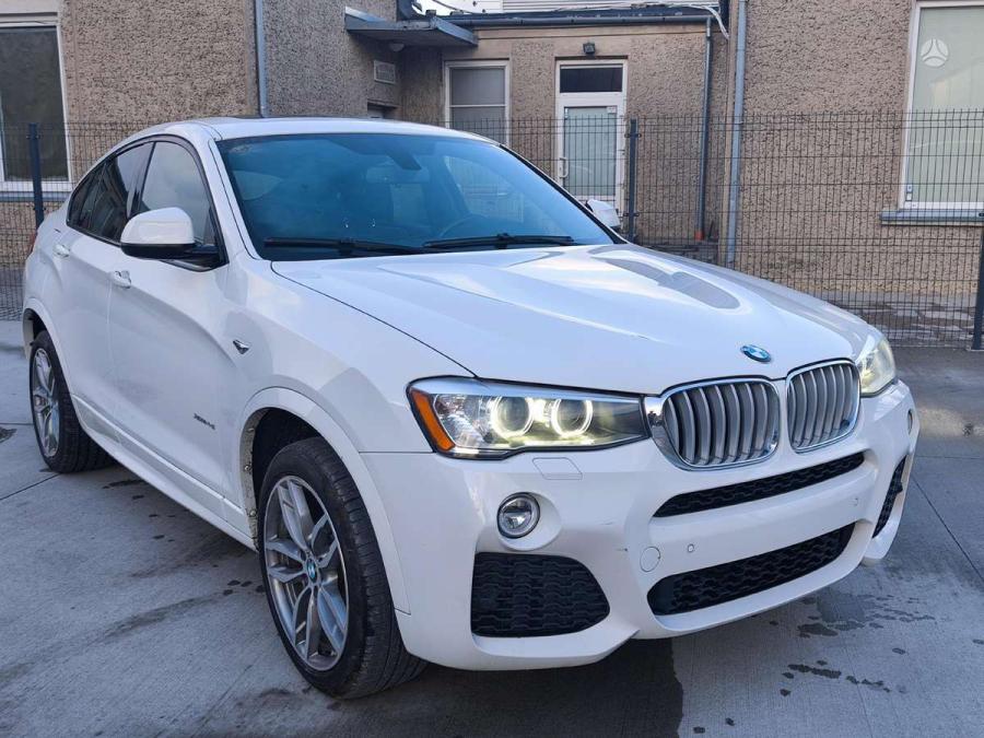 White BMW X4 2015 in Klaipeda, with an engine capacity of 2.00 L and mileage of 198 thousand km for 12999 €, photo 1 on AUTOMOTO.COM.LV