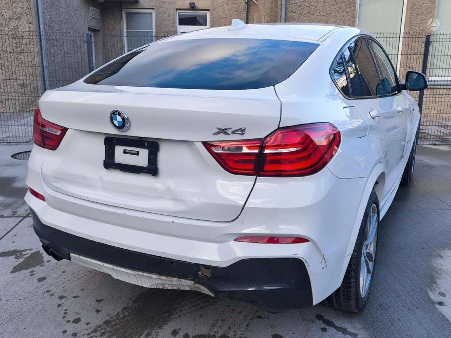 White BMW X4 2015 in Klaipeda, with an engine capacity of 2.00 L and mileage of 198 thousand km for 12999 €, photo 7 on AUTOMOTO.COM.LV