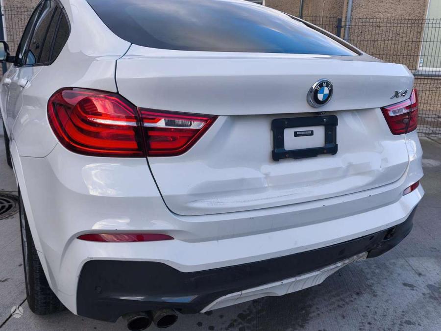 White BMW X4 2015 in Klaipeda, with an engine capacity of 2.00 L and mileage of 198 thousand km for 12999 €, photo 8 on AUTOMOTO.COM.LV