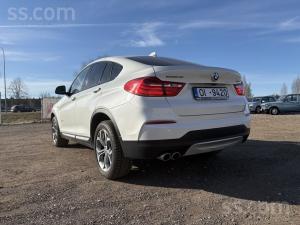 Balts BMW X4 2015 Daugavpils, ar dzinēja tilpumu 3.00 L un nobraukumu 182 tūkst. km par 17700 €, foto 4 vietnē AUTOMOTO.COM.LV