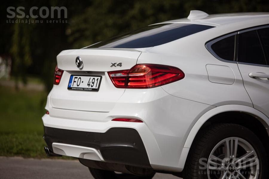 White BMW X4 2015 in Riga, with an engine capacity of 2.00 L and mileage of 207 thousand km for 17800 €, photo 9 on AUTOMOTO.COM.LV
