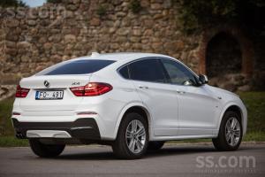 White BMW X4 2015 in Riga, with an engine capacity of 2.00 L and mileage of 207 thousand km for 17800 €, photo 10 on AUTOMOTO.COM.LV