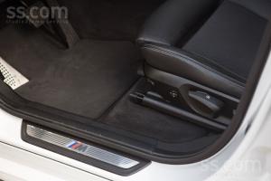 White BMW X4 2015 in Riga, with an engine capacity of 2.00 L and mileage of 207 thousand km for 17800 €, photo 16 on AUTOMOTO.COM.LV