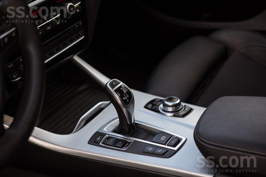 White BMW X4 2015 in Riga, with an engine capacity of 2.00 L and mileage of 207 thousand km for 17800 €, photo 26 on AUTOMOTO.COM.LV