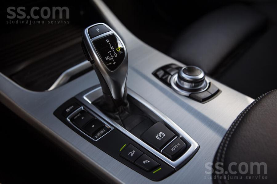 White BMW X4 2015 in Riga, with an engine capacity of 2.00 L and mileage of 207 thousand km for 17800 €, photo 35 on AUTOMOTO.COM.LV