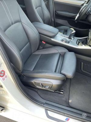 White BMW X4 2015 in Vilnius, with an engine capacity of 2.99 L and mileage of 204 thousand km for 15900 €, photo 11 on AUTOMOTO.COM.LV