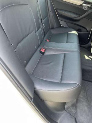White BMW X4 2015 in Vilnius, with an engine capacity of 2.99 L and mileage of 204 thousand km for 15900 €, photo 13 on AUTOMOTO.COM.LV