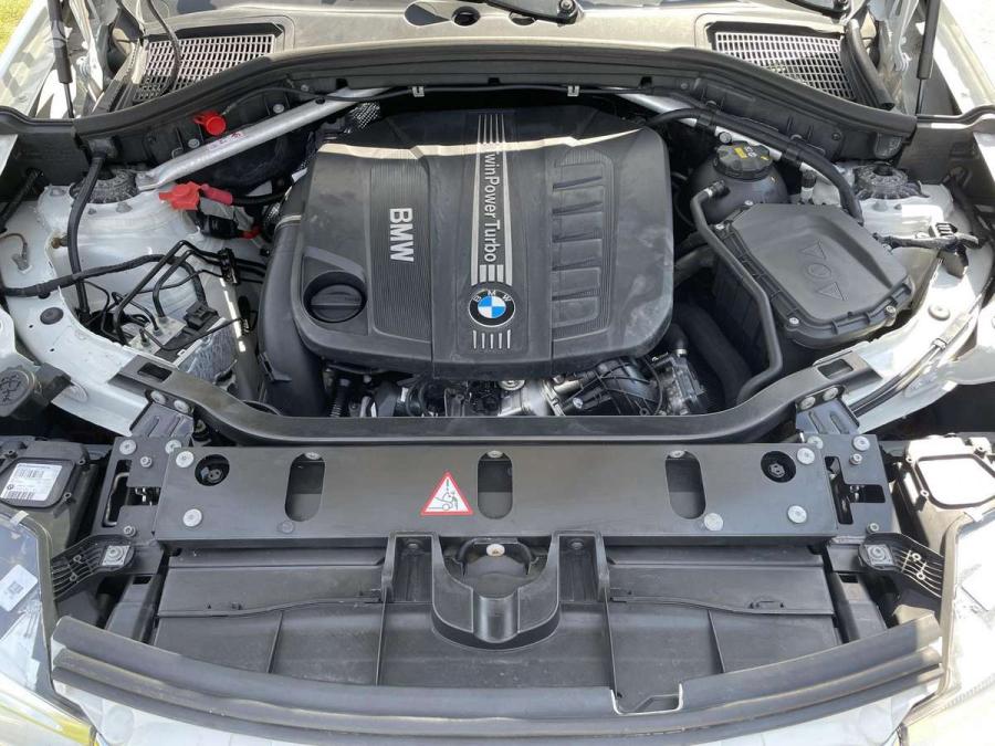 White BMW X4 2015 in Vilnius, with an engine capacity of 2.99 L and mileage of 204 thousand km for 15900 €, photo 29 on AUTOMOTO.COM.LV