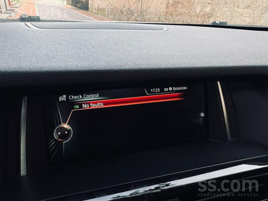 White BMW X4 2015 in Cesis, with an engine capacity of 3.00 L and mileage of 0 thousand km for 16200 €, photo 27 on AUTOMOTO.COM.LV