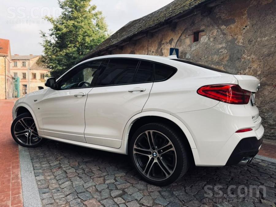 White BMW X4 2015 in Cesis, with an engine capacity of 3.00 L and mileage of 0 thousand km for 16200 €, photo 10 on AUTOMOTO.COM.LV