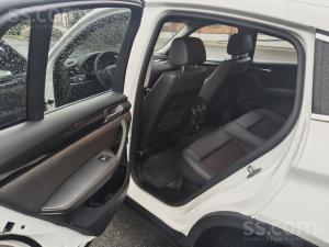 White BMW X4 2016 in Riga, with an engine capacity of 2.00 L and mileage of 164 thousand km for 18300 €, photo 11 on AUTOMOTO.COM.LV